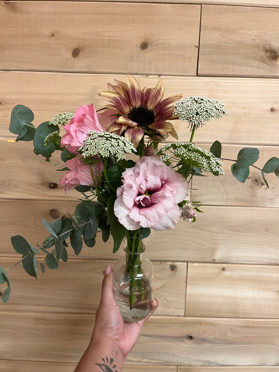 Happy Lil' Hand-Tied Bouquet Subscription – hanson road